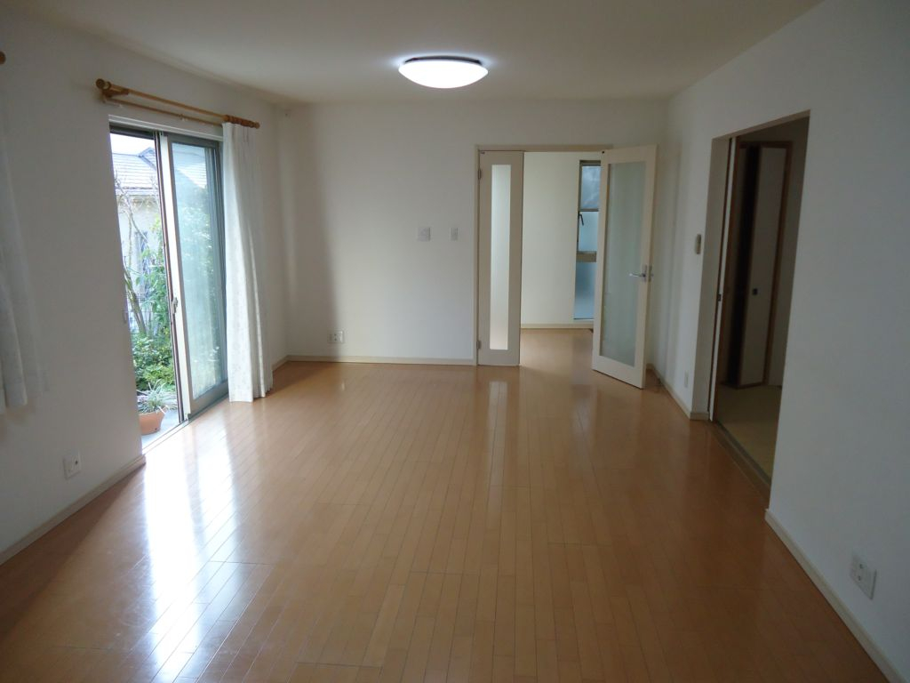 『ファインコート箕面』4LDK｜有限会社メイプル